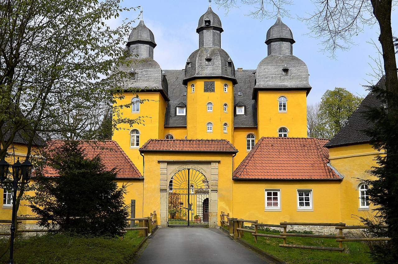 Schrottplatz Schloss Holte